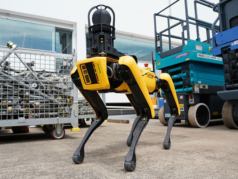 Using the quadrupedal walking robot “Spot” at construction sites ...